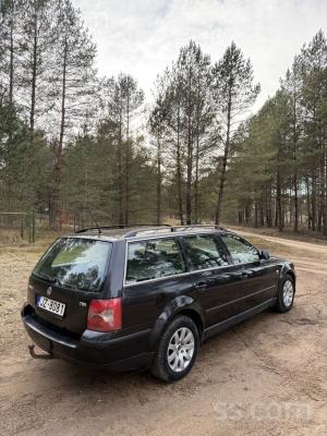Черный Фольксваген Пассат Б5 2003 в Кулдига, объемом двигателя 1.90 л и пробегом 340 тыс. км за 1400 €, фото 4 на AUTOMOTO.COM.LV