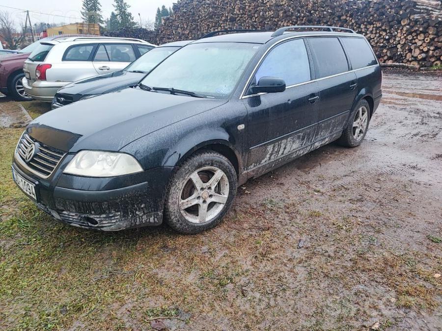 Melns Volkswagen Passat B5 2003 Bauska, ar dzinēja tilpumu 2.00 L un nobraukumu 380 tūkst. km par 2199 €, foto 3 vietnē AUTOMOTO.COM.LV