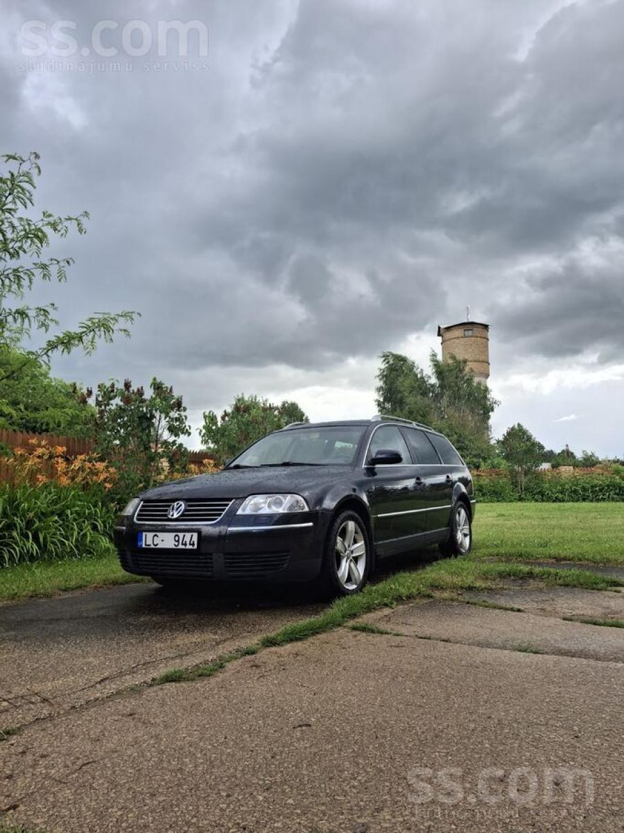 Black Volkswagen Passat B5 2003 in Tukums, with an engine capacity of 2.50 L and mileage of 342 thousand km for 1800 €, photo 1 on AUTOMOTO.COM.LV