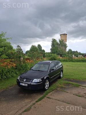 Black Volkswagen Passat B5 2003 in Tukums, with an engine capacity of 2.50 L and mileage of 342 thousand km for 1800 €, photo 3 on AUTOMOTO.COM.LV