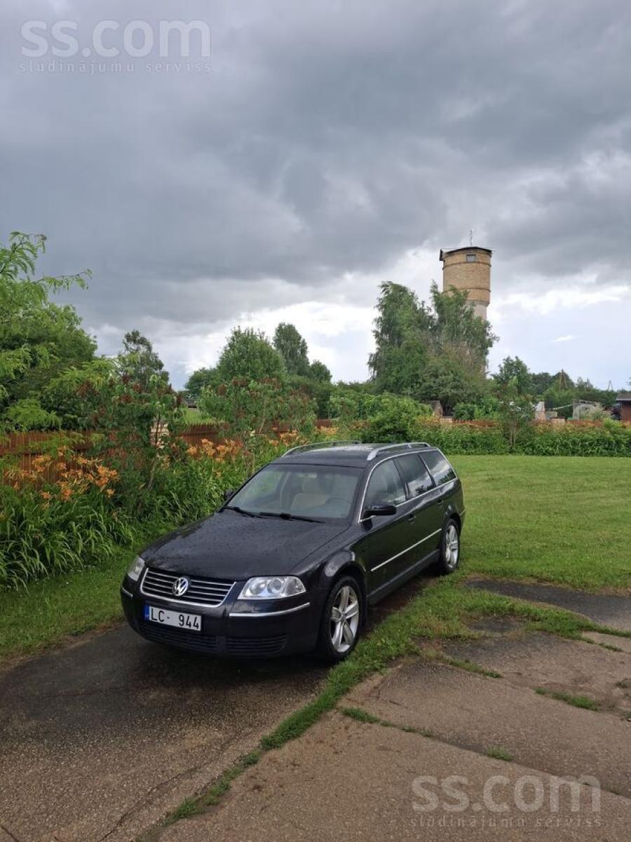 Black Volkswagen Passat B5 2003 in Tukums, with an engine capacity of 2.50 L and mileage of 342 thousand km for 1800 €, photo 3 on AUTOMOTO.COM.LV