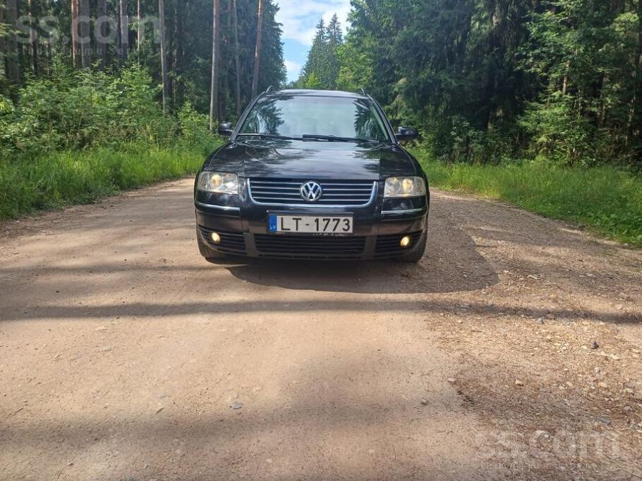 Черный Фольксваген Пассат Б5 2003 в Балви, объемом двигателя 1.90 л и пробегом 0 тыс. км за 1890 €, фото 1 на AUTOMOTO.COM.LV