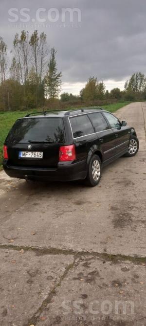 Черный Фольксваген Пассат Б5 2003 в Рига, объемом двигателя 1.90 л и пробегом 270 тыс. км за 2000 €, фото 3 на AUTOMOTO.COM.LV