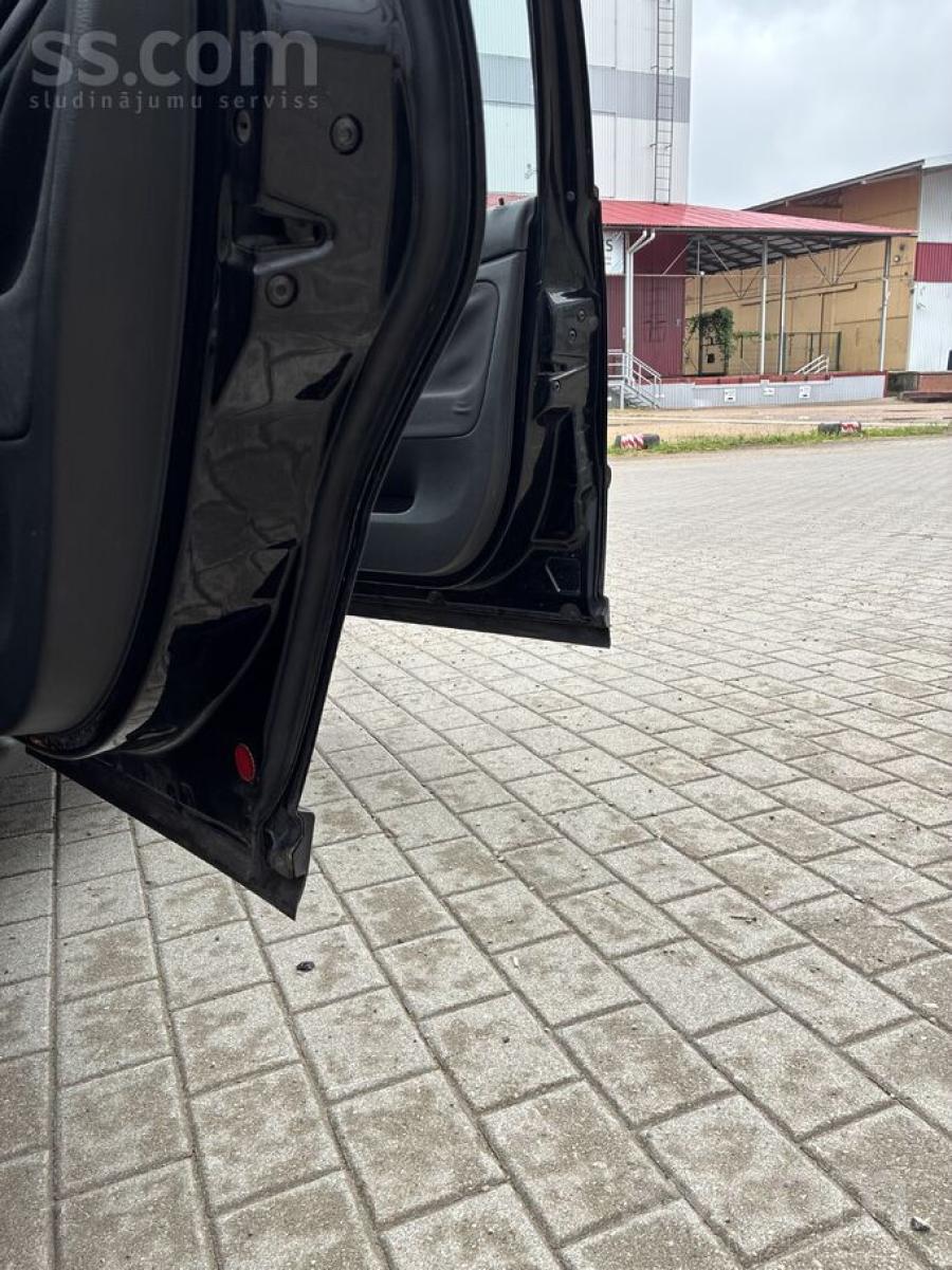 Melns Volkswagen Passat B5 2004 Rīga, ar dzinēja tilpumu 1.90 L un nobraukumu 324 tūkst. km par 2490 €, foto 14 vietnē AUTOMOTO.COM.LV