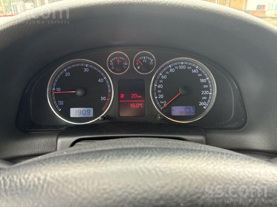 Melns Volkswagen Passat B5 2004 Rīga, ar dzinēja tilpumu 1.90 L un nobraukumu 324 tūkst. km par 2490 €, foto 23 vietnē AUTOMOTO.COM.LV
