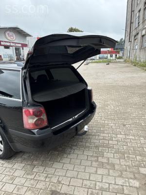 Melns Volkswagen Passat B5 2004 Rīga, ar dzinēja tilpumu 1.90 L un nobraukumu 324 tūkst. km par 2490 €, foto 27 vietnē AUTOMOTO.COM.LV