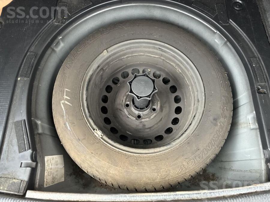 Melns Volkswagen Passat B5 2004 Rīga, ar dzinēja tilpumu 1.90 L un nobraukumu 324 tūkst. km par 2490 €, foto 28 vietnē AUTOMOTO.COM.LV