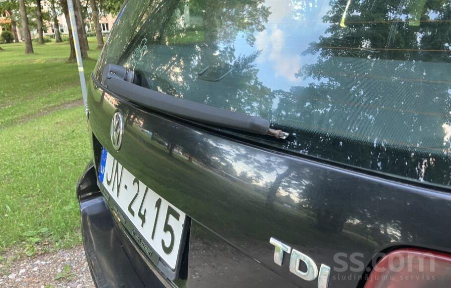 Melns Volkswagen Passat B5 2004 Jelgava, ar dzinēja tilpumu 1.90 L un nobraukumu 380 tūkst. km par 1390 €, foto 8 vietnē AUTOMOTO.COM.LV