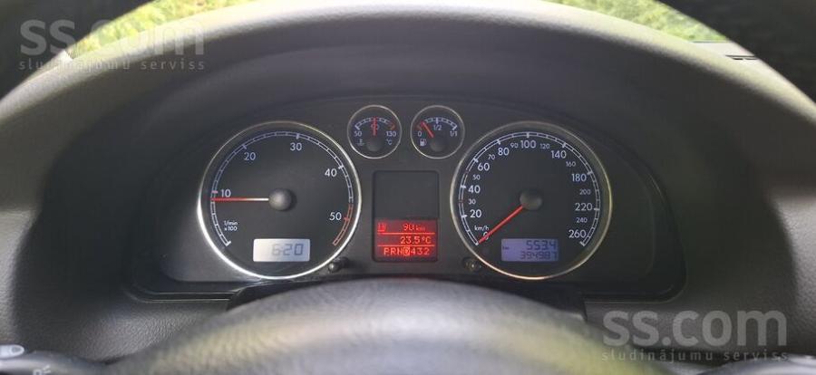 Melns Volkswagen Passat B5 2004 Daugavpils, ar dzinēja tilpumu 1.90 L un nobraukumu 390 tūkst. km par 1450 €, foto 13 vietnē AUTOMOTO.COM.LV