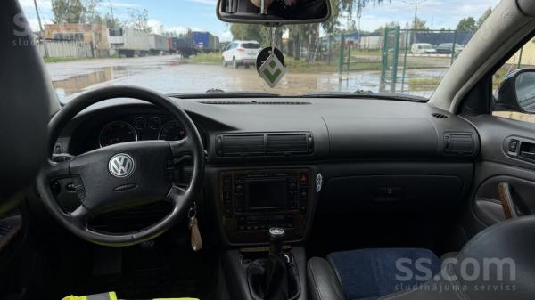 Melns Volkswagen Passat B5 2004 Rīga, ar dzinēja tilpumu 2.50 L un nobraukumu 334 tūkst. km par 1990 €, foto 10 vietnē AUTOMOTO.COM.LV