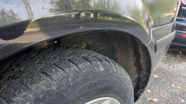 Melns Volkswagen Passat B5 2004 Daugavpils, ar dzinēja tilpumu 1.90 L un nobraukumu 392 tūkst. km par 1300 €, foto 5 vietnē AUTOMOTO.COM.LV
