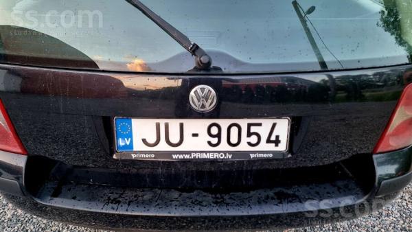 Melns Volkswagen Passat B5 2005 Cēsis, ar dzinēja tilpumu 1.90 L un nobraukumu 382 tūkst. km par 1600 €, foto 7 vietnē AUTOMOTO.COM.LV