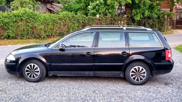 Melns Volkswagen Passat B5 2005 Cēsis, ar dzinēja tilpumu 1.90 L un nobraukumu 382 tūkst. km par 1600 €, foto 9 vietnē AUTOMOTO.COM.LV