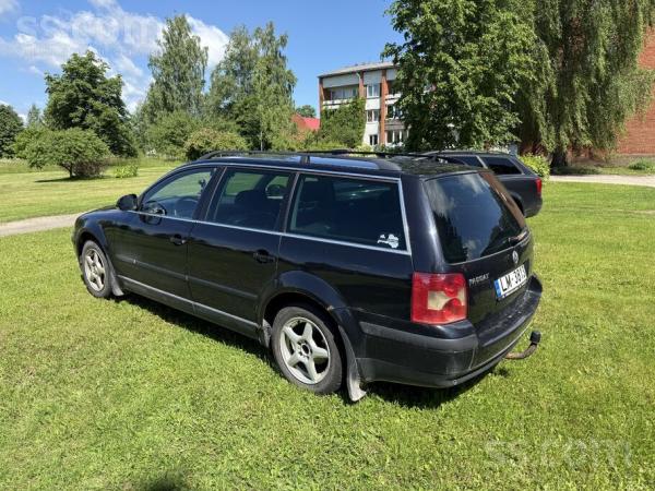 Black Volkswagen Passat B5 2005 in Aizkraukle, with an engine capacity of 1.90 L and mileage of 355 thousand km for 1300 €, photo 6 on AUTOMOTO.COM.LV