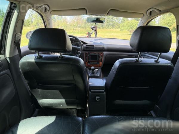 Black Volkswagen Passat B5 2005 in Aizkraukle, with an engine capacity of 1.90 L and mileage of 355 thousand km for 1300 €, photo 7 on AUTOMOTO.COM.LV
