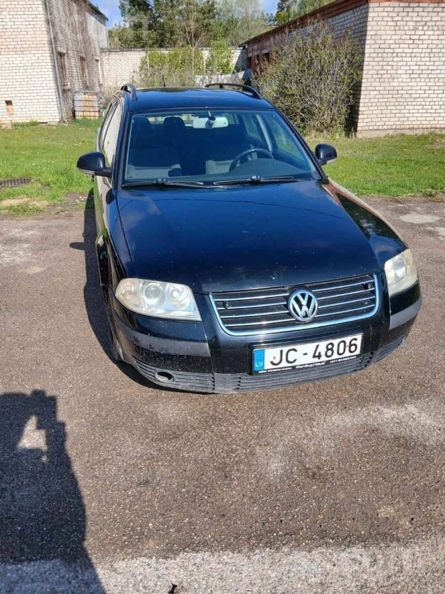 Black Volkswagen Passat B5 2005 in Riga, with an engine capacity of 2.00 L and mileage of 401 thousand km for 600 €, photo 3 on AUTOMOTO.COM.LV