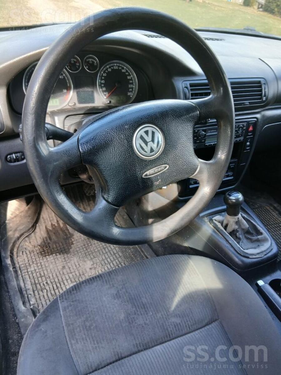 Black Volkswagen Passat B5 2005 in Riga, with an engine capacity of 2.00 L and mileage of 401 thousand km for 600 €, photo 4 on AUTOMOTO.COM.LV