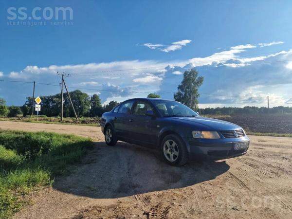 Blue Volkswagen Passat B5 1999 in Saldus, with an engine capacity of 1.80 L and mileage of 272 thousand km for 1100 €, photo 1 on AUTOMOTO.COM.LV