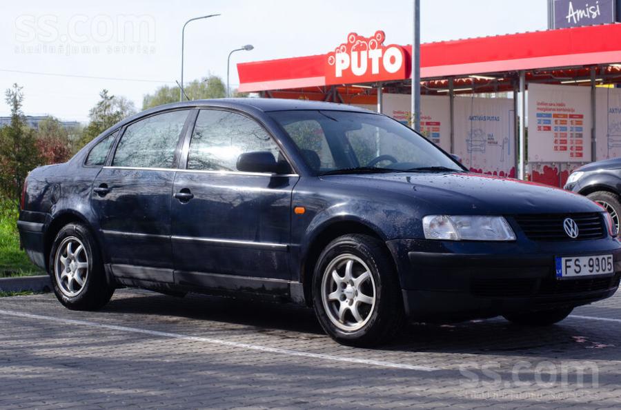 Zils Volkswagen Passat B5 1996 Rēzekne, ar dzinēja tilpumu 1.80 L un nobraukumu 359 tūkst. km par 900 €, foto 7 vietnē AUTOMOTO.COM.LV