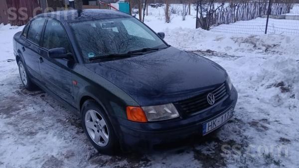 Blue Volkswagen Passat B5 1997 in Jelgava, with an engine capacity of 1.60 L and mileage of 259 thousand km for 600 €, photo 1 on AUTOMOTO.COM.LV