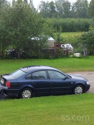 Zils Volkswagen Passat B5 1997 Rīga, ar dzinēja tilpumu 1.80 L un nobraukumu 370 tūkst. km par 350 €, foto  vietnē AUTOMOTO.COM.LV