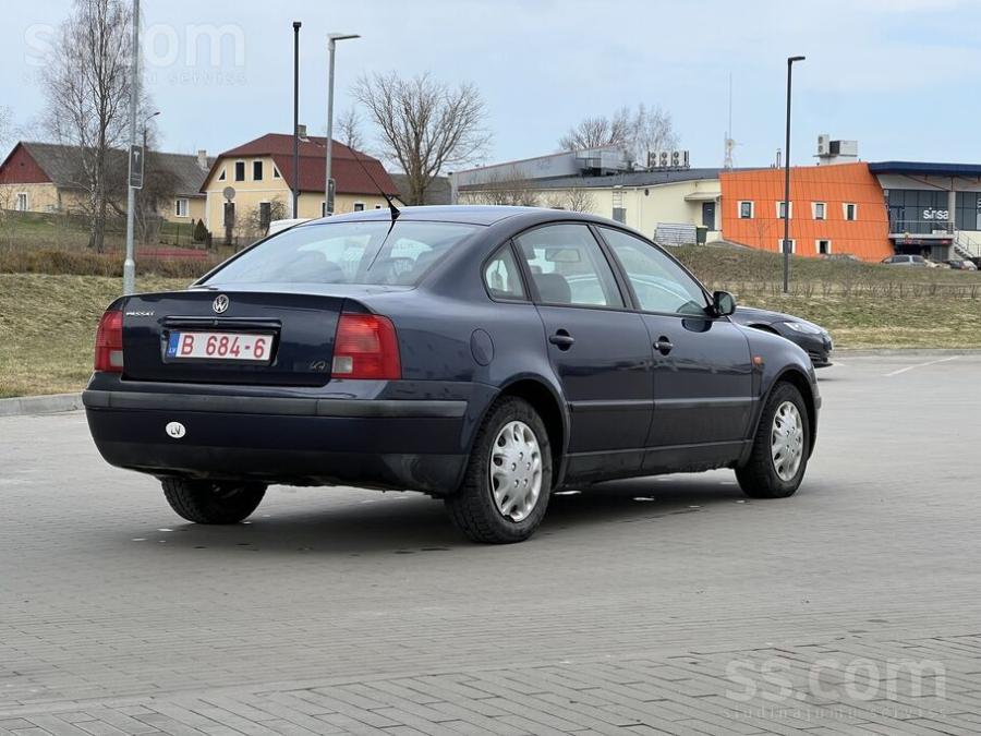 Zils Volkswagen Passat B5 1998 Rēzekne, ar dzinēja tilpumu 1.60 L un nobraukumu 0 tūkst. km par 990 €, foto 5 vietnē AUTOMOTO.COM.LV