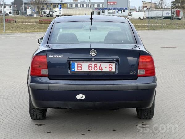 Zils Volkswagen Passat B5 1998 Rēzekne, ar dzinēja tilpumu 1.60 L un nobraukumu 0 tūkst. km par 990 €, foto 5 vietnē AUTOMOTO.COM.LV