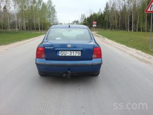 Синий Фольксваген Пассат Б5 1998 в Бауска, объемом двигателя 1.60 л и пробегом 409 тыс. км за 1150 €, фото  на AUTOMOTO.COM.LV