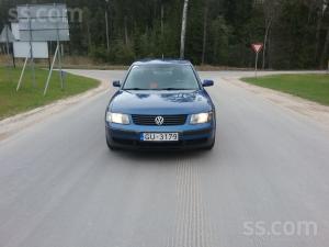 Blue Volkswagen Passat B5 1998 in Bauska, with an engine capacity of 1.60 L and mileage of 409 thousand km for 1150 €, photo 4 on AUTOMOTO.COM.LV