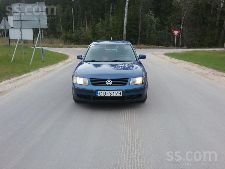 Blue Volkswagen Passat B5 1998 in Bauska, with an engine capacity of 1.60 L and mileage of 409 thousand km for 1150 €, photo 4 on AUTOMOTO.COM.LV