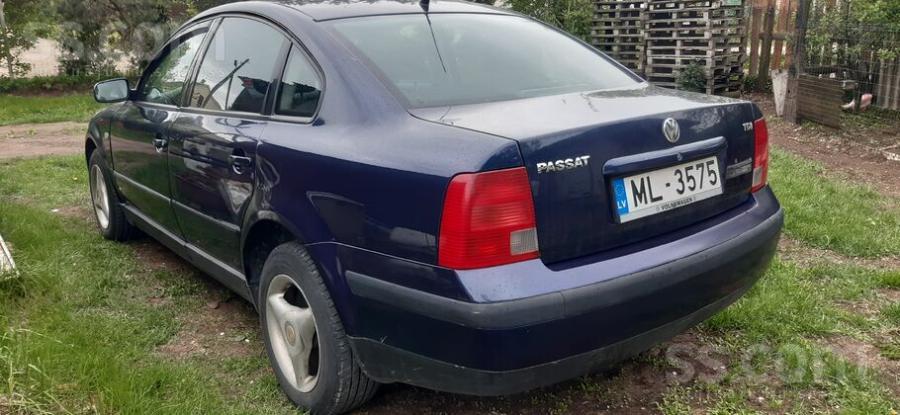 Blue Volkswagen Passat B5 1999 in Daugavpils, with an engine capacity of 1.90 L and mileage of 390 thousand km for 1500 €, photo 3 on AUTOMOTO.COM.LV