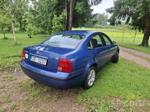 Blue Volkswagen Passat B5 1999 in Gulbene, with an engine capacity of 1.80 L and mileage of 255 thousand km for 1200 €, photo 3 on AUTOMOTO.COM.LV