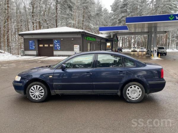 Blue Volkswagen Passat B5 1999 in Riga, with an engine capacity of 1.60 L and mileage of 0 thousand km for 1199 €, photo 2 on AUTOMOTO.COM.LV