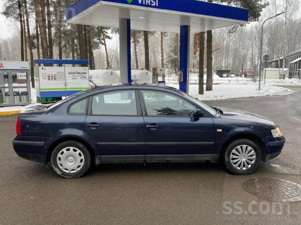 Blue Volkswagen Passat B5 1999 in Riga, with an engine capacity of 1.60 L and mileage of 0 thousand km for 1199 €, photo 6 on AUTOMOTO.COM.LV