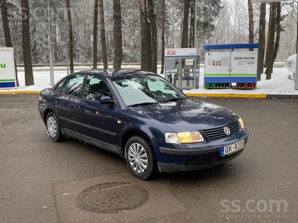 Blue Volkswagen Passat B5 1999 in Riga, with an engine capacity of 1.60 L and mileage of 0 thousand km for 1199 €, photo 7 on AUTOMOTO.COM.LV