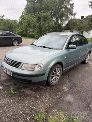 Zils Volkswagen Passat B5 1999 Bauska, ar dzinēja tilpumu 1.90 L un nobraukumu 314 tūkst. km par 450 €, foto  vietnē AUTOMOTO.COM.LV