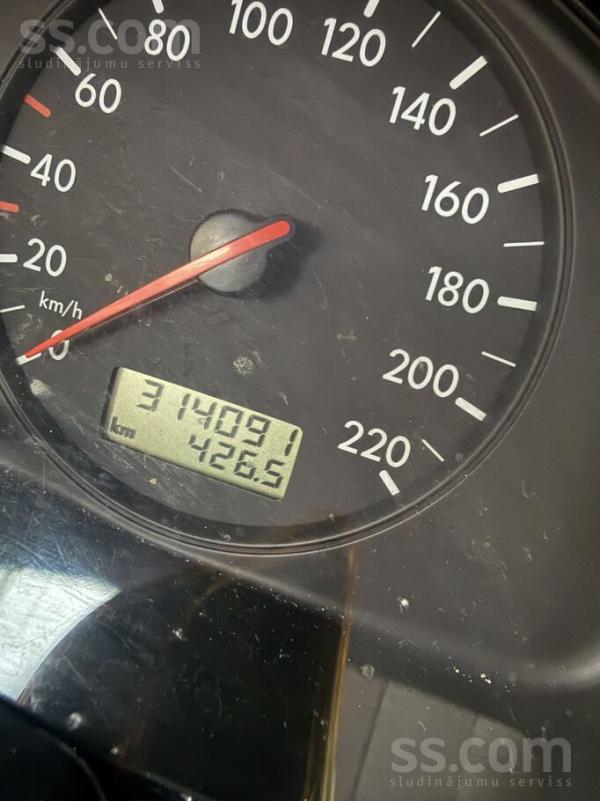 Zils Volkswagen Passat B5 1999 Bauska, ar dzinēja tilpumu 1.90 L un nobraukumu 314 tūkst. km par 450 €, foto 4 vietnē AUTOMOTO.COM.LV