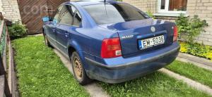 Blue Volkswagen Passat B5 2000 in Jelgava, with an engine capacity of 1.80 L and mileage of 216 thousand km for 500 €, photo 4 on AUTOMOTO.COM.LV