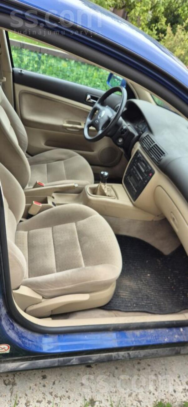 Zils Volkswagen Passat B5 2000 Jelgava, ar dzinēja tilpumu 1.80 L un nobraukumu 216 tūkst. km par 500 €, foto 7 vietnē AUTOMOTO.COM.LV
