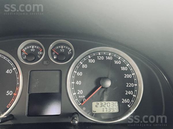 Zils Volkswagen Passat B5 2001 Rēzekne, ar dzinēja tilpumu 1.90 L un nobraukumu 232 tūkst. km par 1800 €, foto 2 vietnē AUTOMOTO.COM.LV