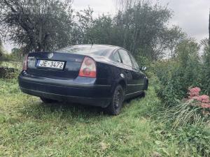 Zils Volkswagen Passat B5 2001 Rēzekne, ar dzinēja tilpumu 1.90 L un nobraukumu 232 tūkst. km par 1800 €, foto 4 vietnē AUTOMOTO.COM.LV