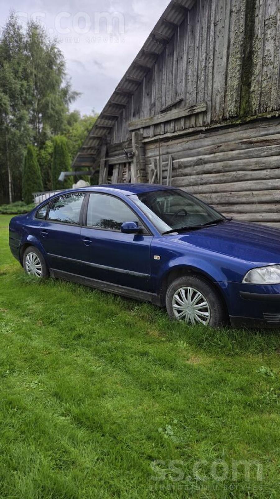 Blue Volkswagen Passat B5 2001 in Valmiera, with an engine capacity of 2.00 L and mileage of 248 thousand km for 1400 €, photo 11 on AUTOMOTO.COM.LV