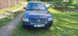 Zils Volkswagen Passat B5 2001 Alūksne, ar dzinēja tilpumu 1.90 L un nobraukumu 338 tūkst. km par 1200 €, foto 3 vietnē AUTOMOTO.COM.LV