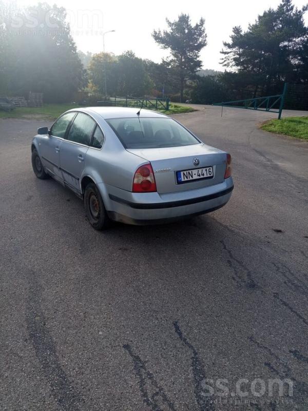Фольксваген Пассат Б5 2001 в Тукумс на AUTOMOTO.COM.LV Синий Фольксваген Пассат Б5 2001 в Тукумс, объемом двигателя 1.90 л и пробегом 0 тыс. км за 500 €, фото 3 на AUTOMOTO.COM.LV