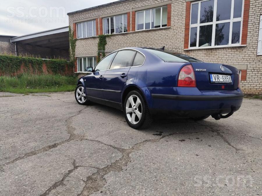 Zils Volkswagen Passat B5 2002 Ludza, ar dzinēja tilpumu 1.90 L un nobraukumu 409 tūkst. km par 1300 €, foto 3 vietnē AUTOMOTO.COM.LV