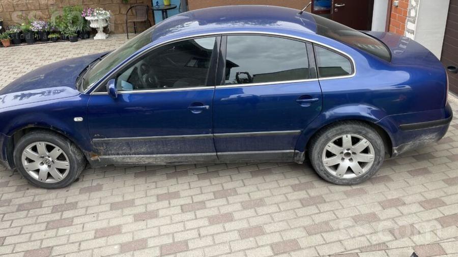 Blue Volkswagen Passat B5 2002 in Jelgava, with an engine capacity of 1.90 L and mileage of 420 thousand km for 500 €, photo 4 on AUTOMOTO.COM.LV