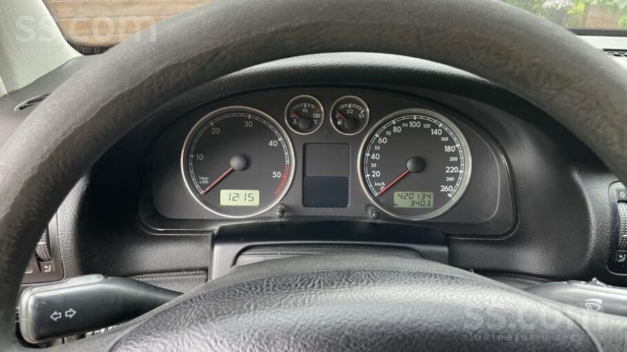 Blue Volkswagen Passat B5 2002 in Jelgava, with an engine capacity of 1.90 L and mileage of 420 thousand km for 500 €, photo 12 on AUTOMOTO.COM.LV