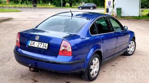 Zils Volkswagen Passat B5 2002 Cēsis, ar dzinēja tilpumu 1.90 L un nobraukumu 420 tūkst. km par 1300 €, foto 6 vietnē AUTOMOTO.COM.LV