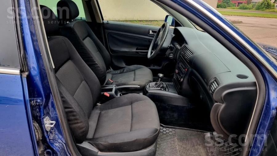 Zils Volkswagen Passat B5 2002 Cēsis, ar dzinēja tilpumu 1.90 L un nobraukumu 420 tūkst. km par 1300 €, foto 13 vietnē AUTOMOTO.COM.LV