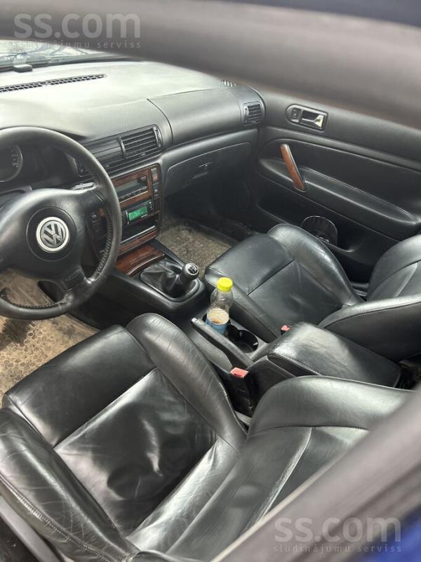 Zils Volkswagen Passat B5 2003 Bauska, ar dzinēja tilpumu 1.90 L un nobraukumu 396 tūkst. km par 1650 €, foto 4 vietnē AUTOMOTO.COM.LV